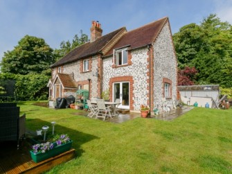 Luxury Holiday Cottages Sussex with Exclusively Eastbourne